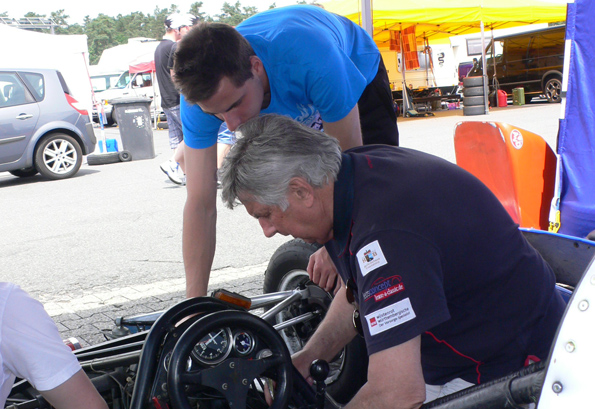 Helmut Bross (74) in Hockenheim gesichtet:Nun steigen seine Söhne ins ...