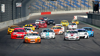 Turbulente Startphase in Rennen 1: Daniel Schrey siegt im ersten Rennen ...