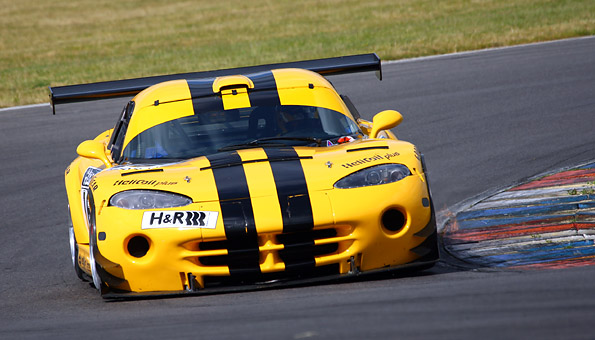 Turbulente Startphase in Rennen 1: Daniel Schrey siegt im ersten Rennen ...